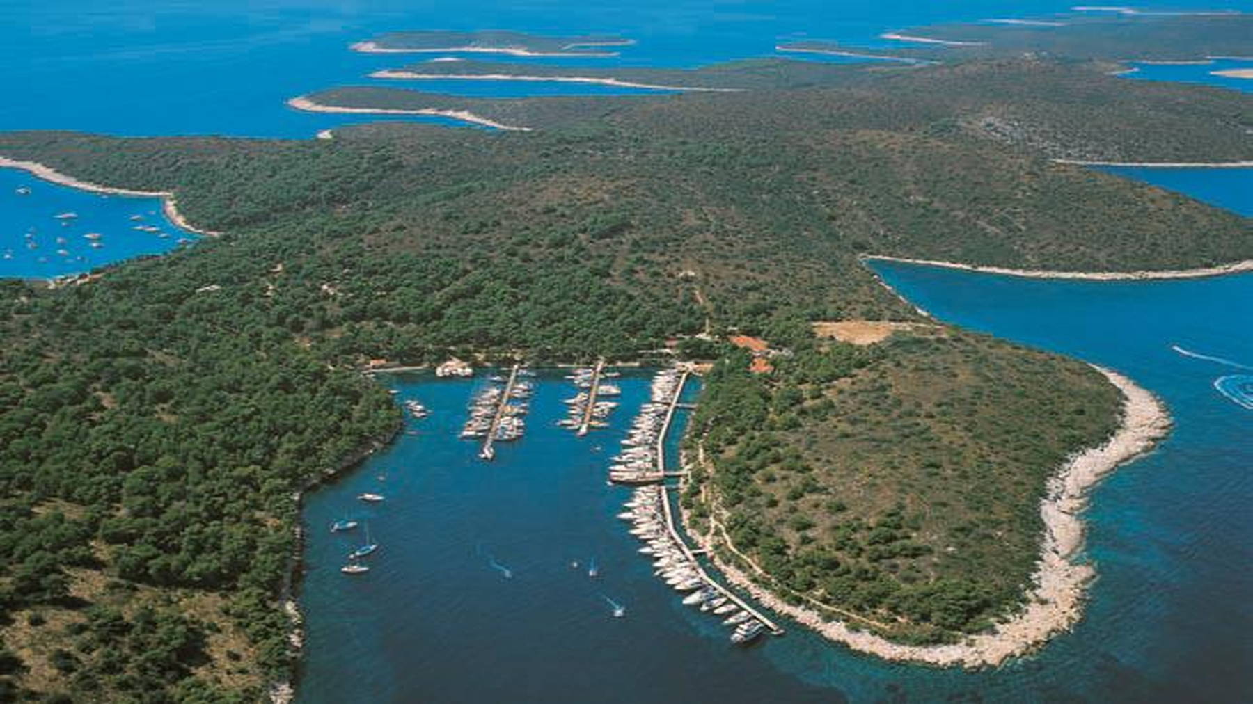 ACI Marina Palmizana - Kroatien Marinaführer - Kroati.de √