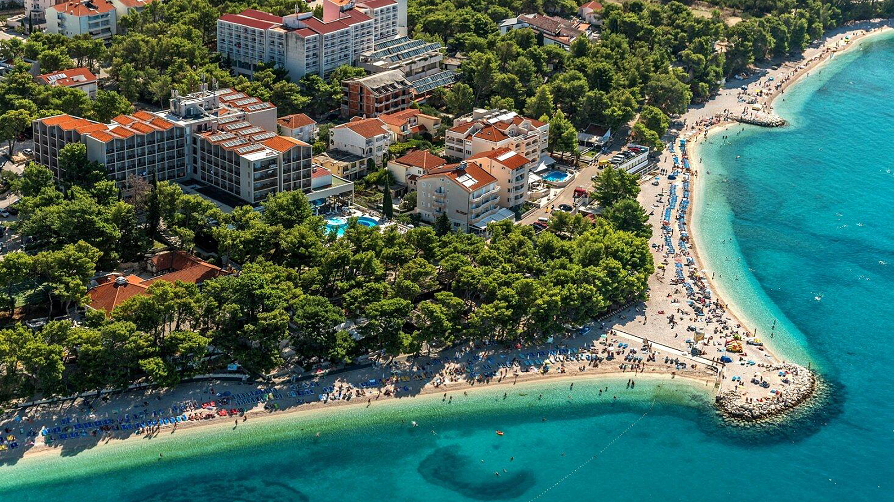 Strand Nikolina in Baska Voda - Strandführer von Kroati.de √