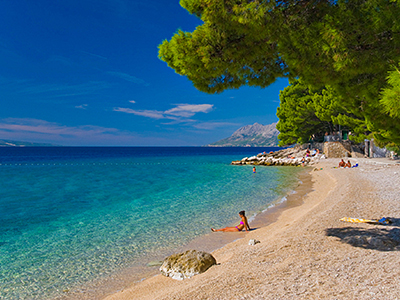 Die schönsten Strände in und um Brela - von Kroati.de √