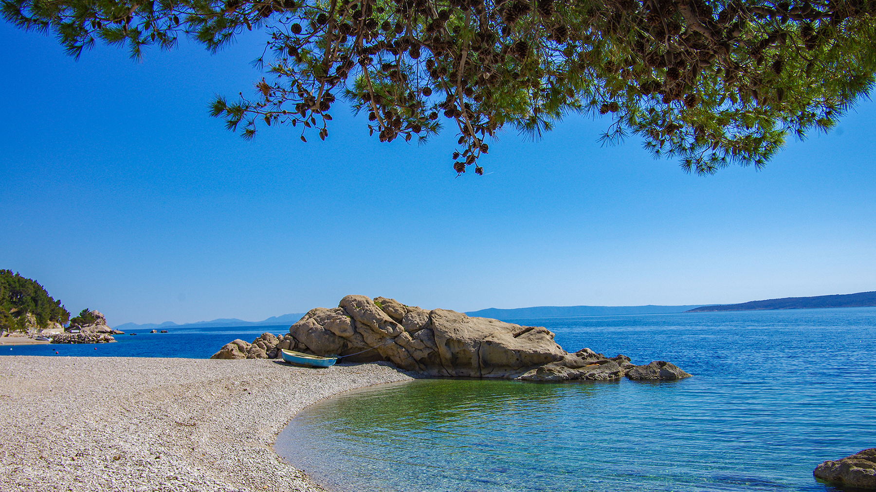 Strand Jakirusa in Brela - Strandführer Kroati.de √