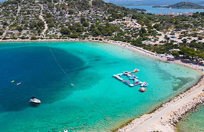 Strand Podvrske in Murter - Strandführer von Kroati.de √