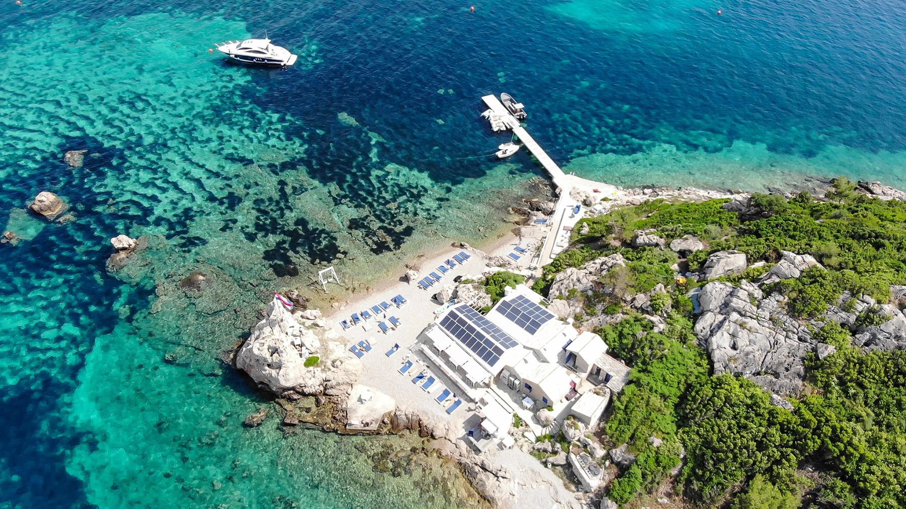 Moro Beach Stupe & Strandbar | Insel Stupa Vela √