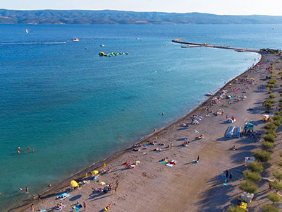Die Top Strände an der Omis Riviera in Kroatien √