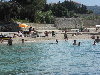 Der Strand am Hotel Depandance in Barbat