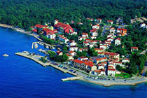 Njivice - Kroatien Reiseführer - von Kroati.de √