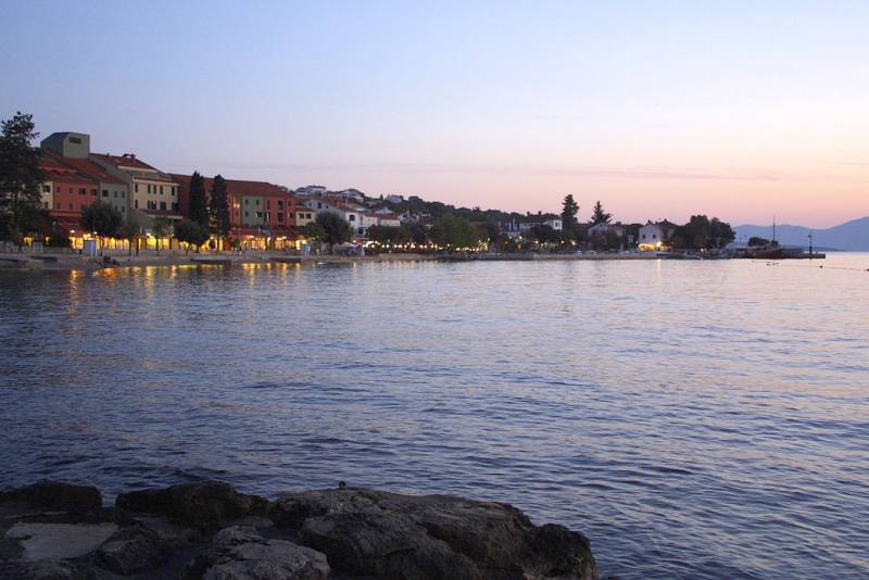 Njivice | Kroatien Reiseführer √ - Kroati.de