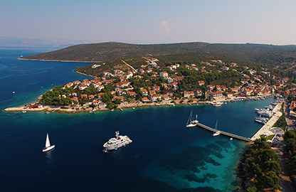 Maslinica - Kroatien Reiseführer - von Kroati.de √