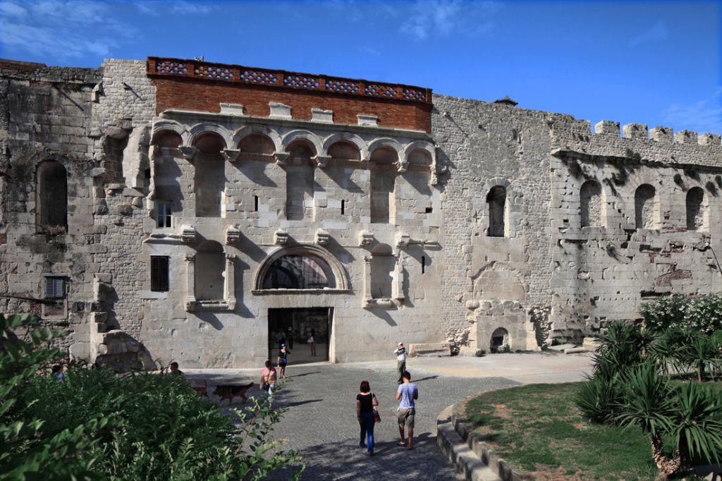 Split - Auf den Spuren der Römer | Kroatien Reiseführer √