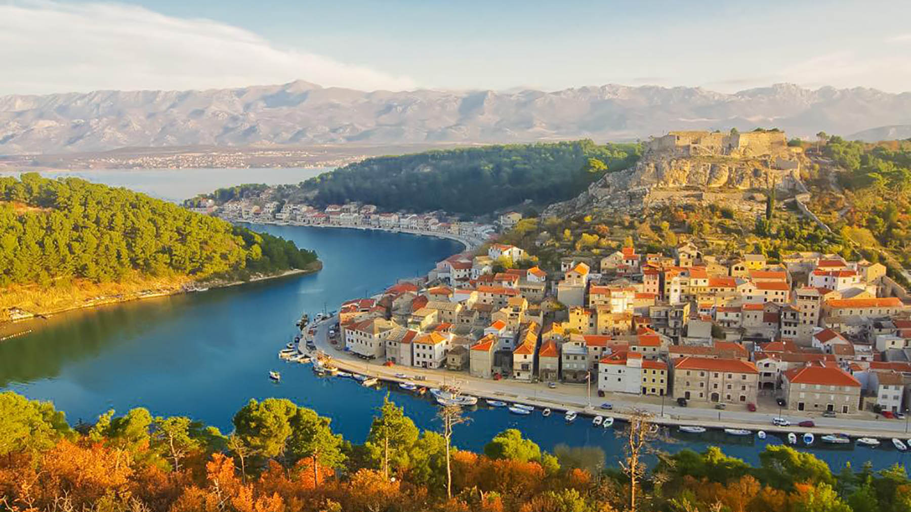 Novigrad (Dalmatien) - Reiseführer - von Kroati.de √