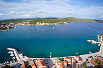 Tisno - Kroatien Reiseführer - von Kroati.de √